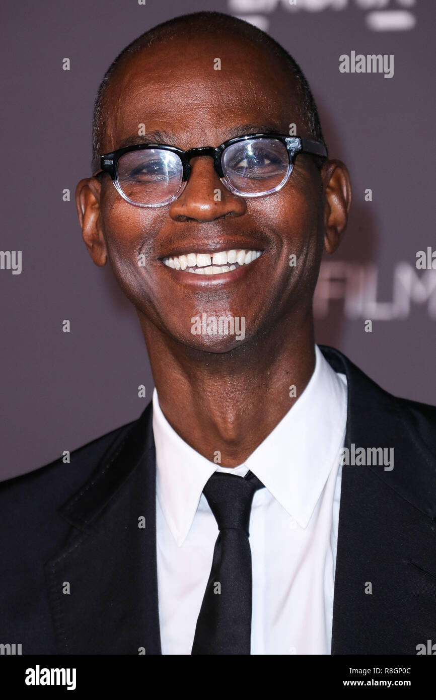 LOS ANGELES, CA, USA - NOVEMBER 04: Mark Bradford arrives at the 2017 ...