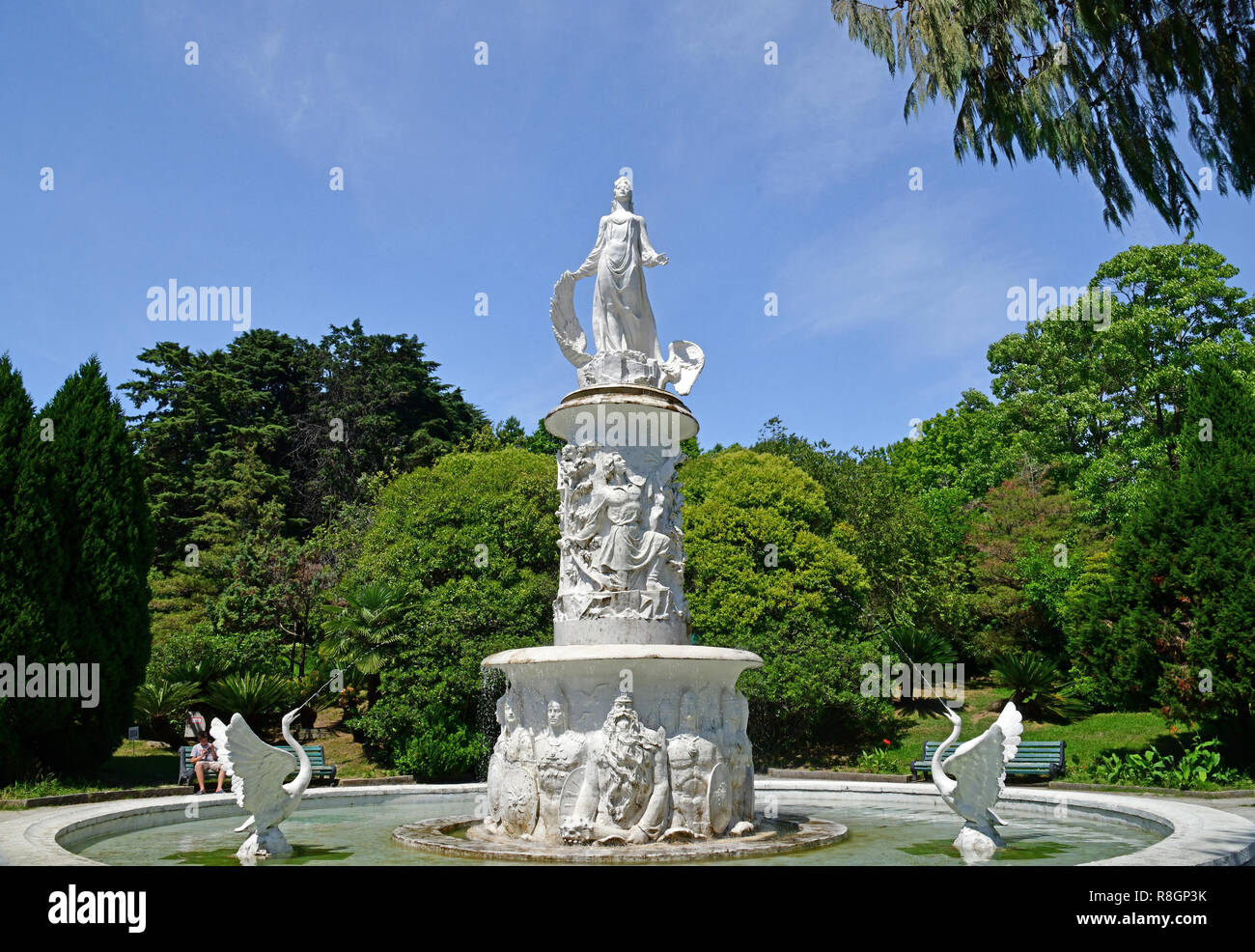 Fairy tale fountain hi-res stock photography and images - Alamy