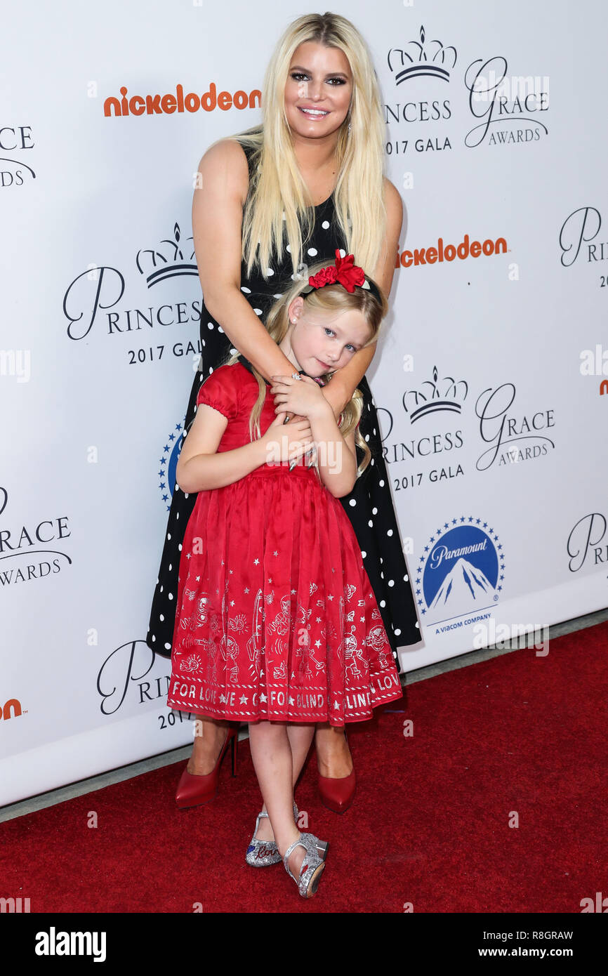 Lisa simpson photography hi-res stock photography and images - Alamy