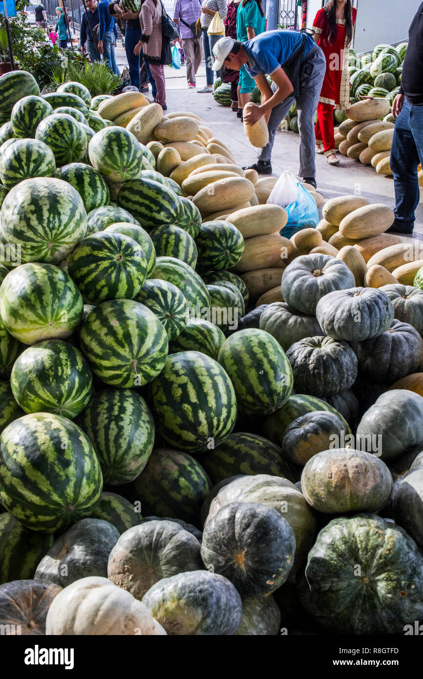 Melons, watermelons and pumpkins shop, Siob Bazaar, Samarkand ...