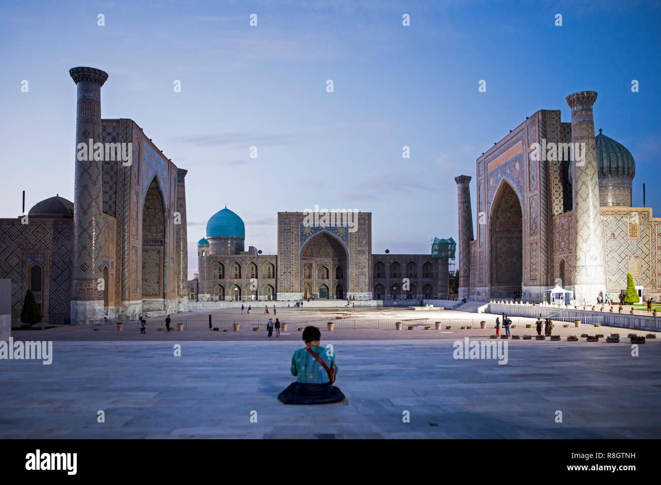 Registan square tiles blue hi-res stock photography and images - Alamy