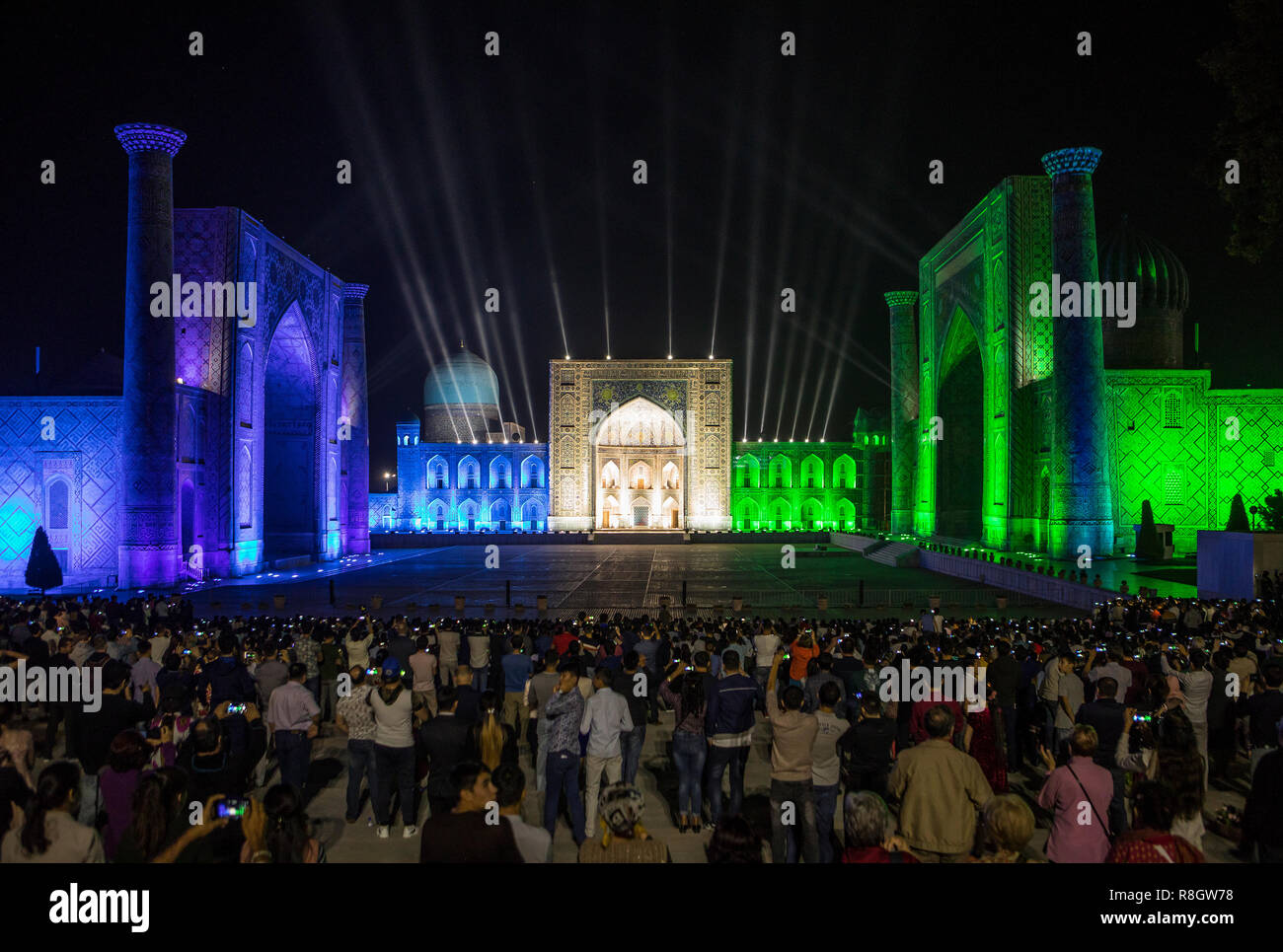 Projection mapping light show hi-res stock photography and images - Alamy