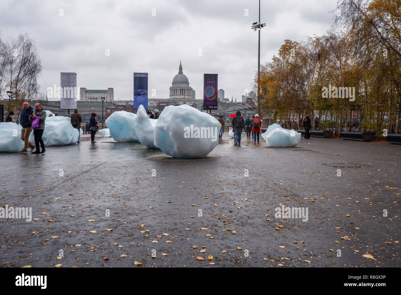 Ice Watch by Olafur Eliasson : Giant Ice blocks from Greenland ...