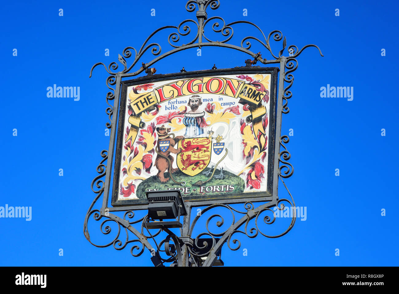 17th century The Lygon Arms Hotel sign, High Street, Broadway ...