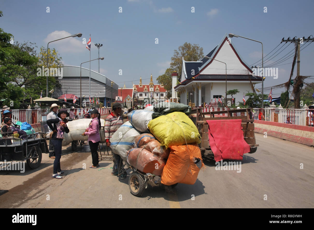 Border crossing between Thailand and Cambodia in Poipet. Cambodia Stock ...