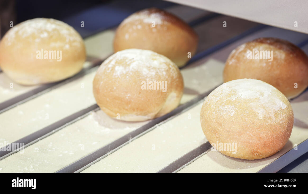 Bread making factory hi-res stock photography and images - Alamy