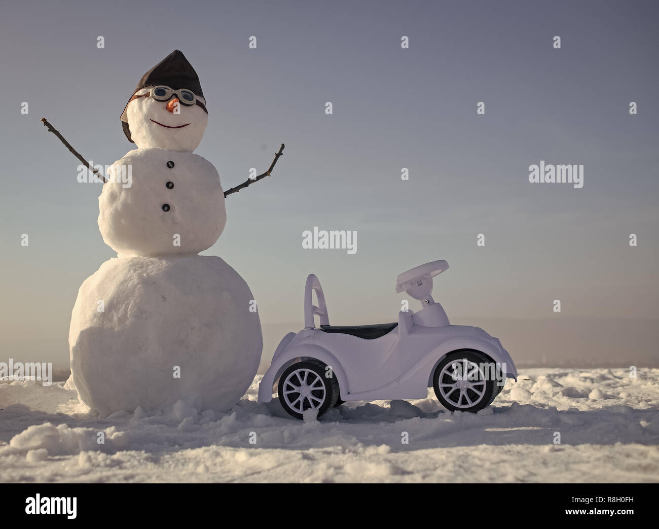 Santa claus and frosty the snowman hi-res stock photography and images ...