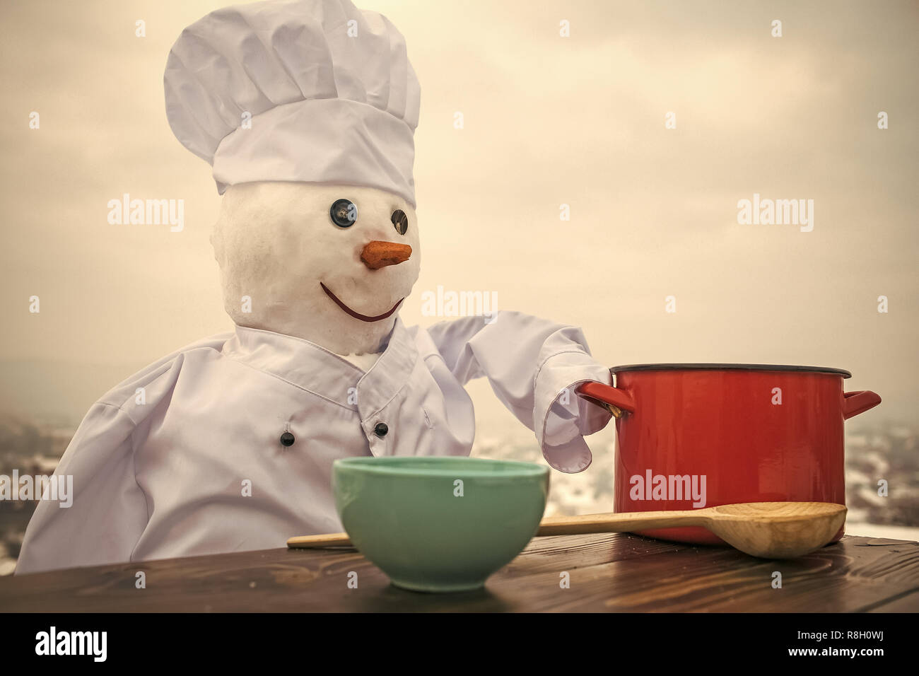Snowman chef hi-res stock photography and images - Alamy