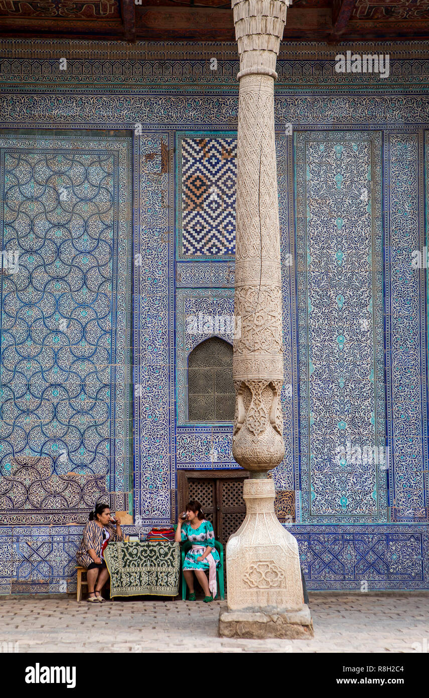 Courtyard of Tosh-Hovli Palace, Khiva, Uzbekistan Stock Photo - Alamy
