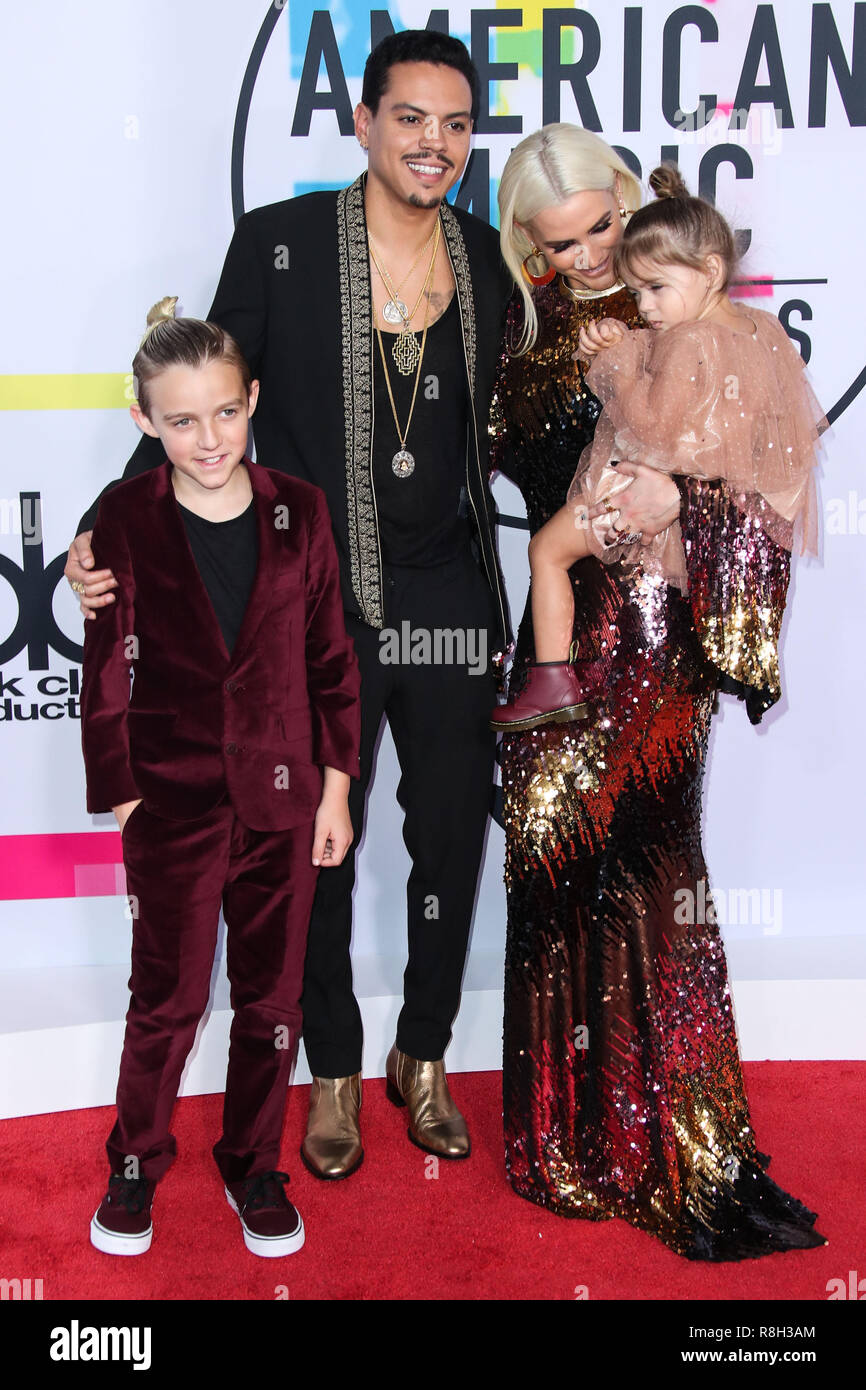LOS ANGELES, CA, USA - NOVEMBER 19: Evan Ross, Ashlee Simpson, Jagger ...