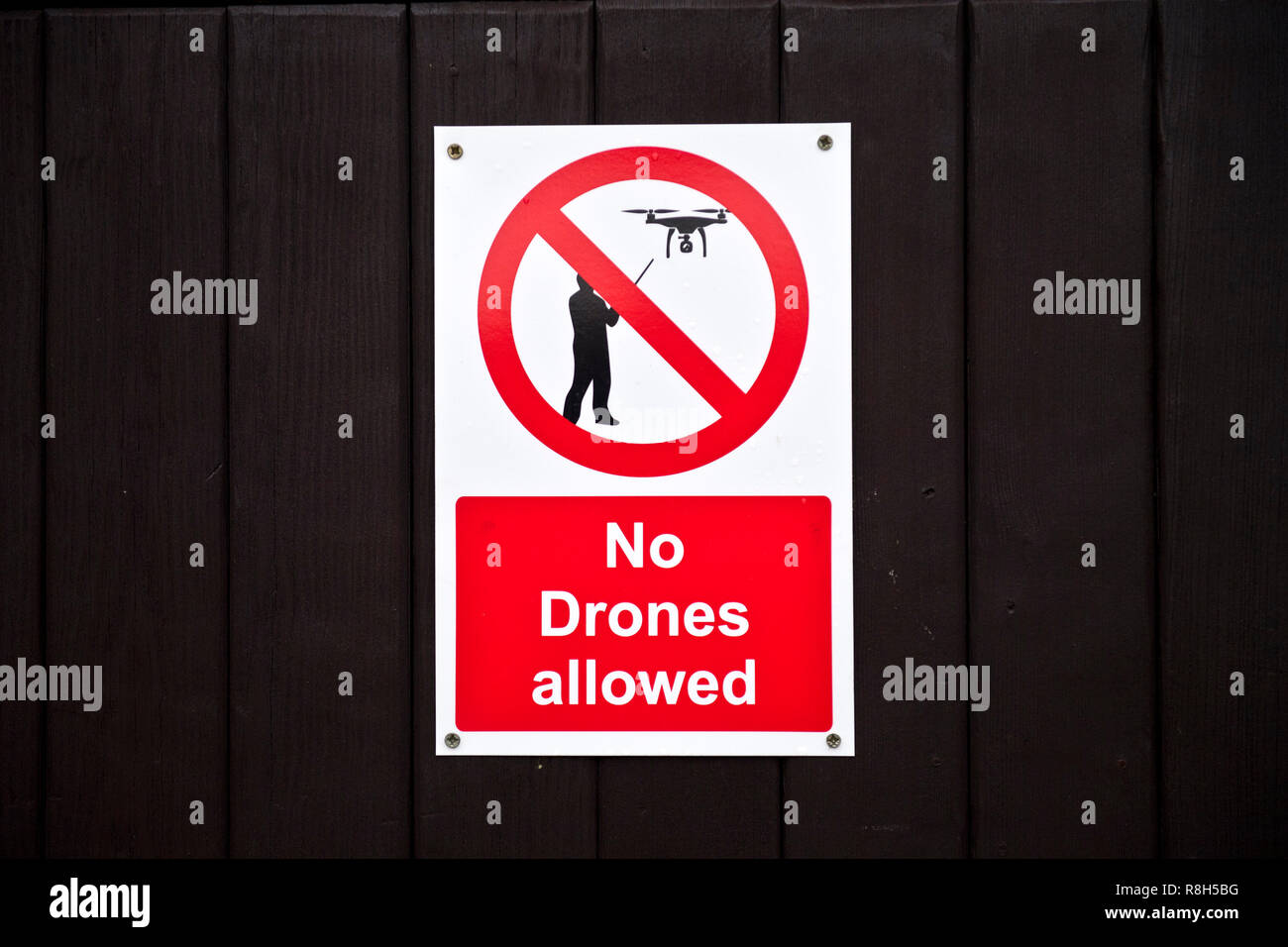 No Drones allowed sign on a residential property in the Cotswolds, UK ...