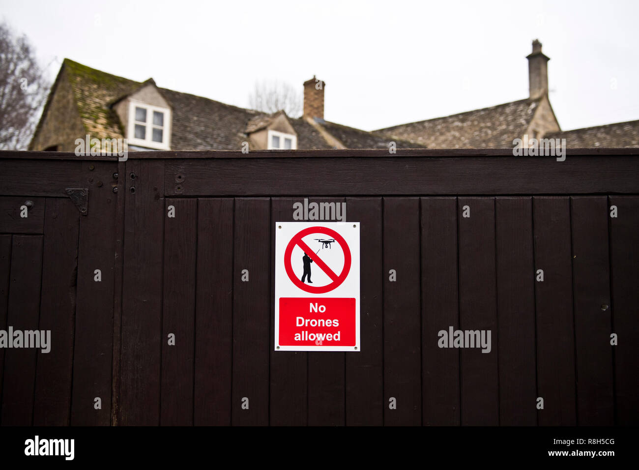 No drones allowed sign hi-res stock photography and images - Alamy