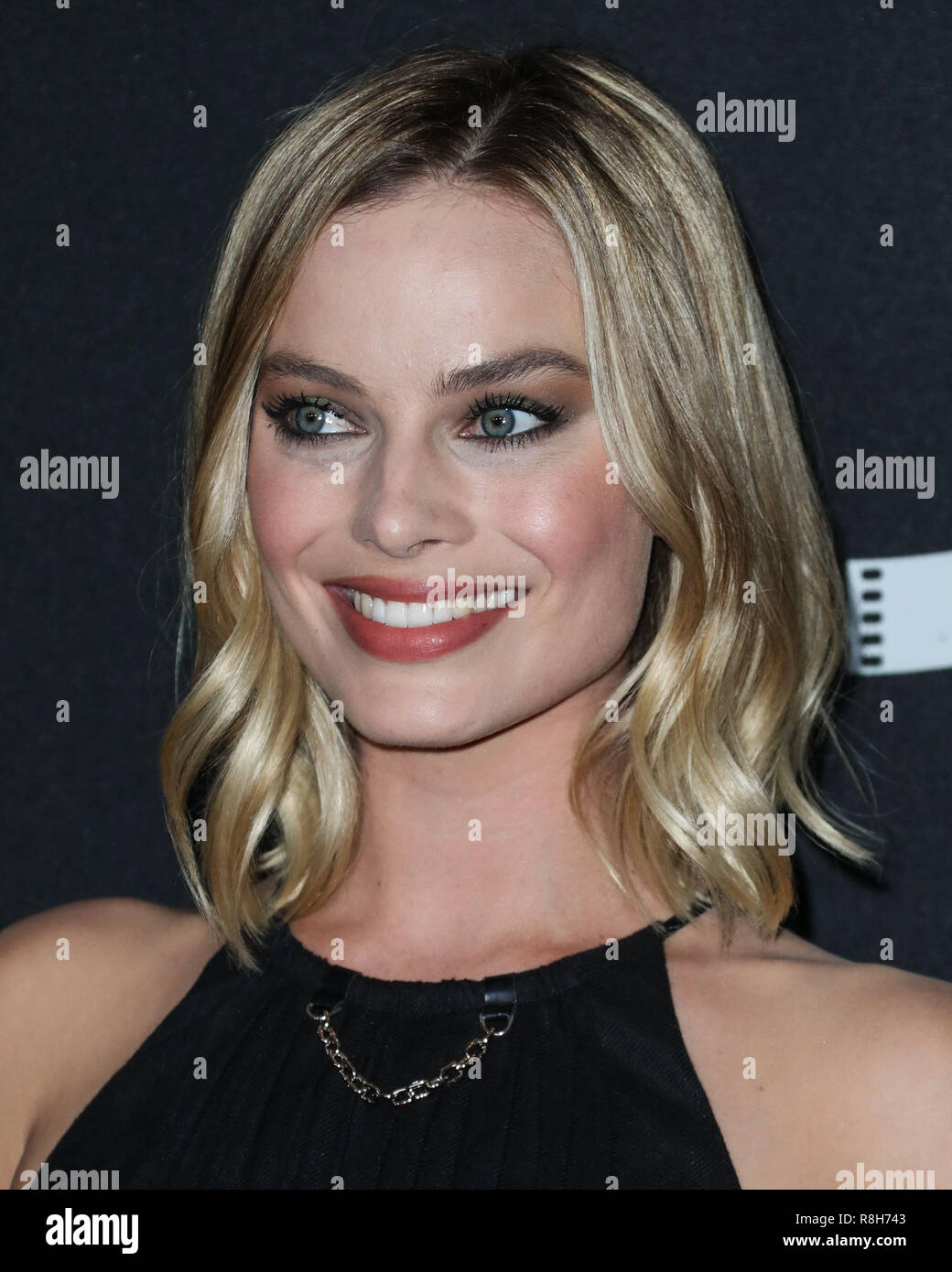 BEVERLY HILLS, LOS ANGELES, CA, USA - NOVEMBER 05: Actress Margot ...