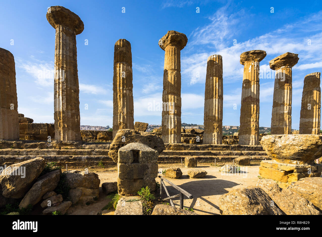 The hellenic temple hi-res stock photography and images - Alamy