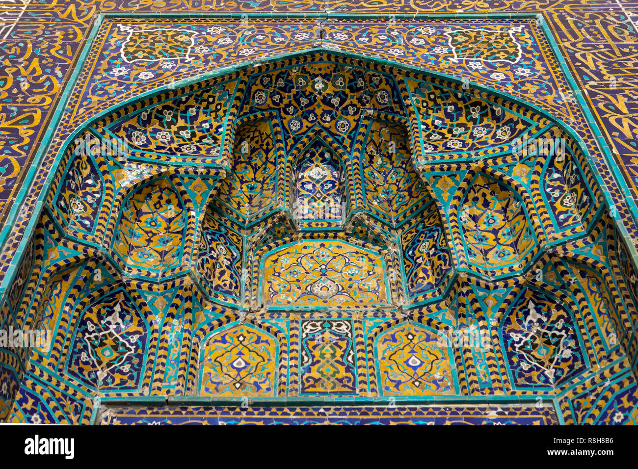 Tile mosaic mihrab hi-res stock photography and images - Alamy