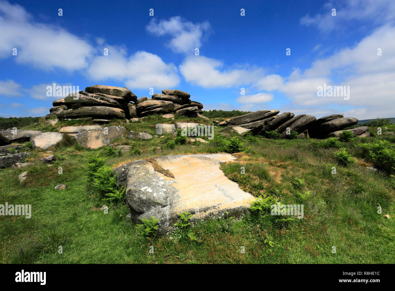 Gritstone rock formations on Lawrence Field, Grindleford village ...