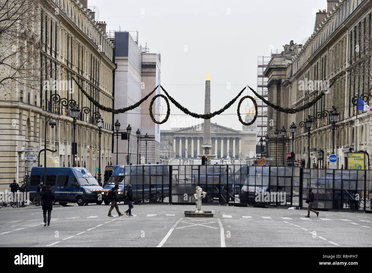 Police roadblock hi-res stock photography and images - Alamy