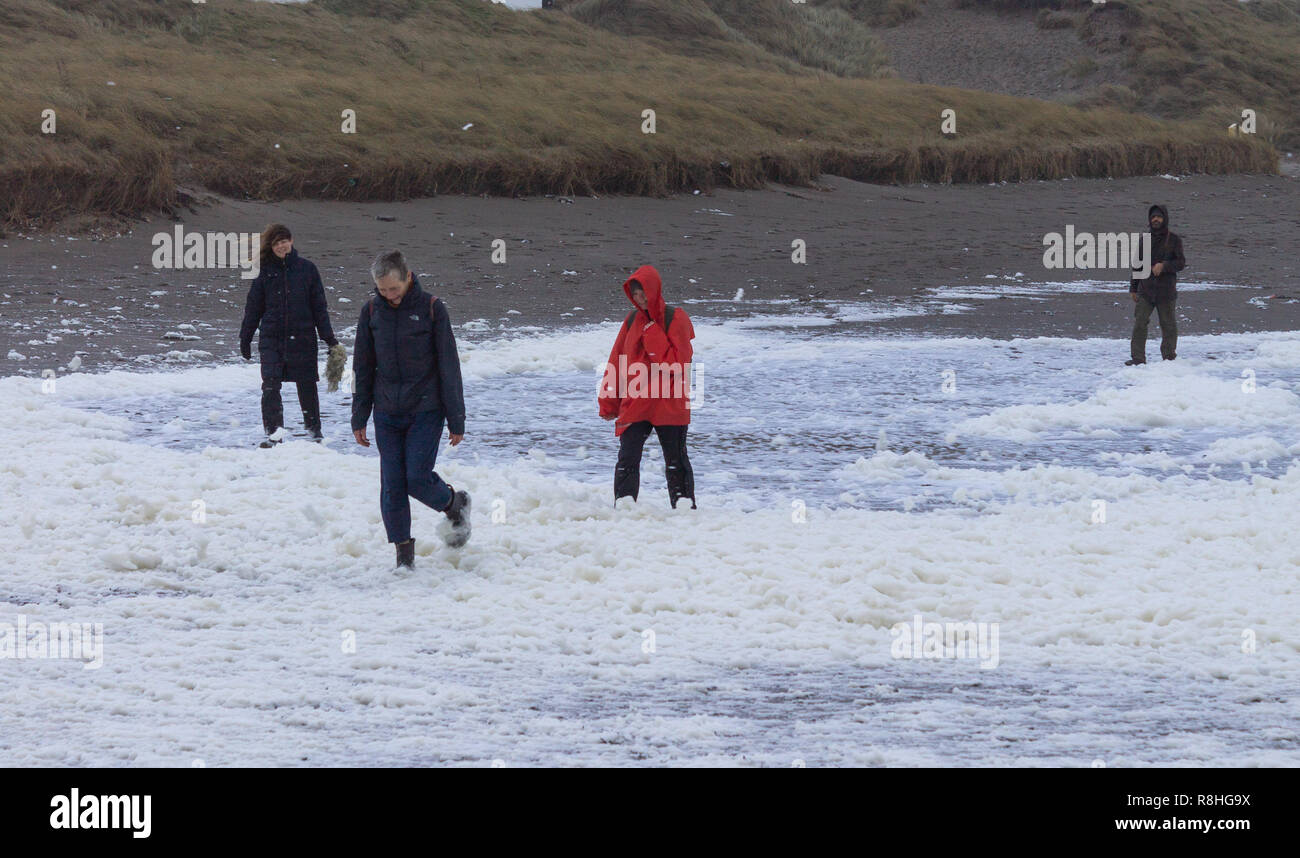 Red strand beach hi-res stock photography and images - Alamy