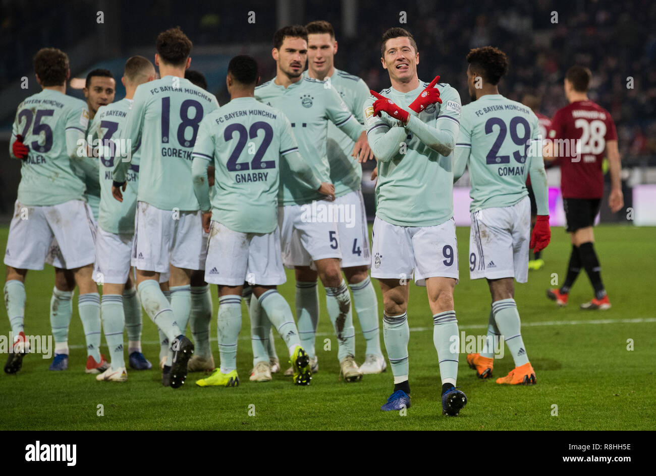 Hanover, Germany. 15th Dec, 2018. Soccer: Bundesliga, Hanover 96 - FC ...