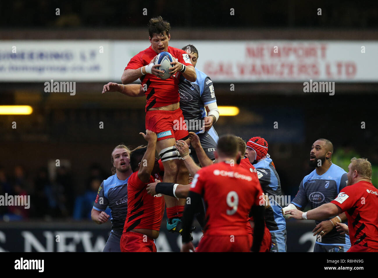 Cardiff, Wales, UK. 15th Dec 2018. Michael Rhodes of Saracens jumps to ...