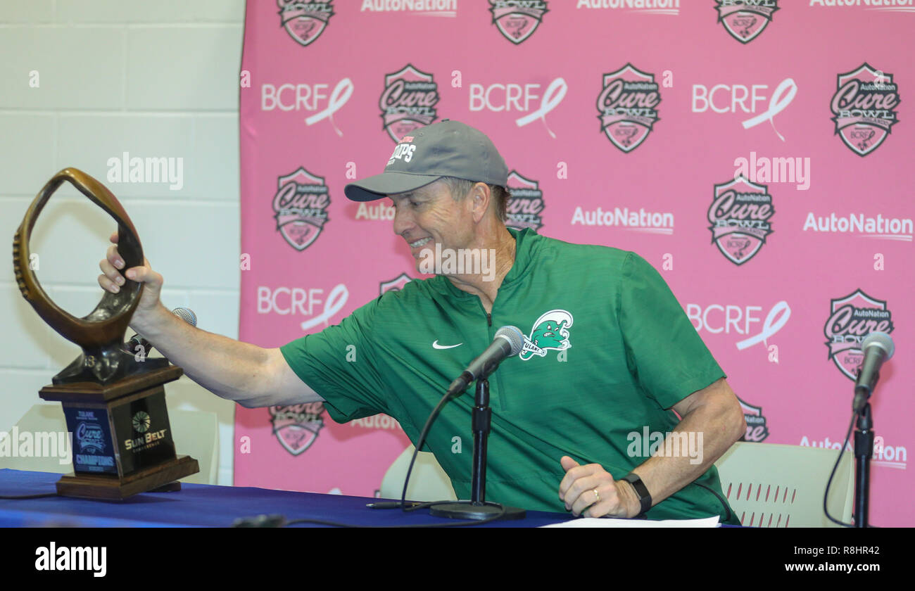 Cure bowl trophy hi-res stock photography and images - Alamy