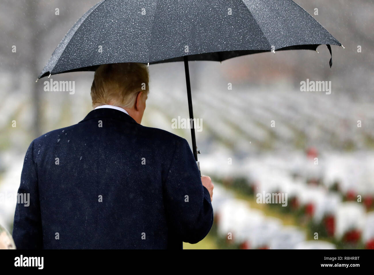 President trump at arlington national cemetery hi-res stock photography ...