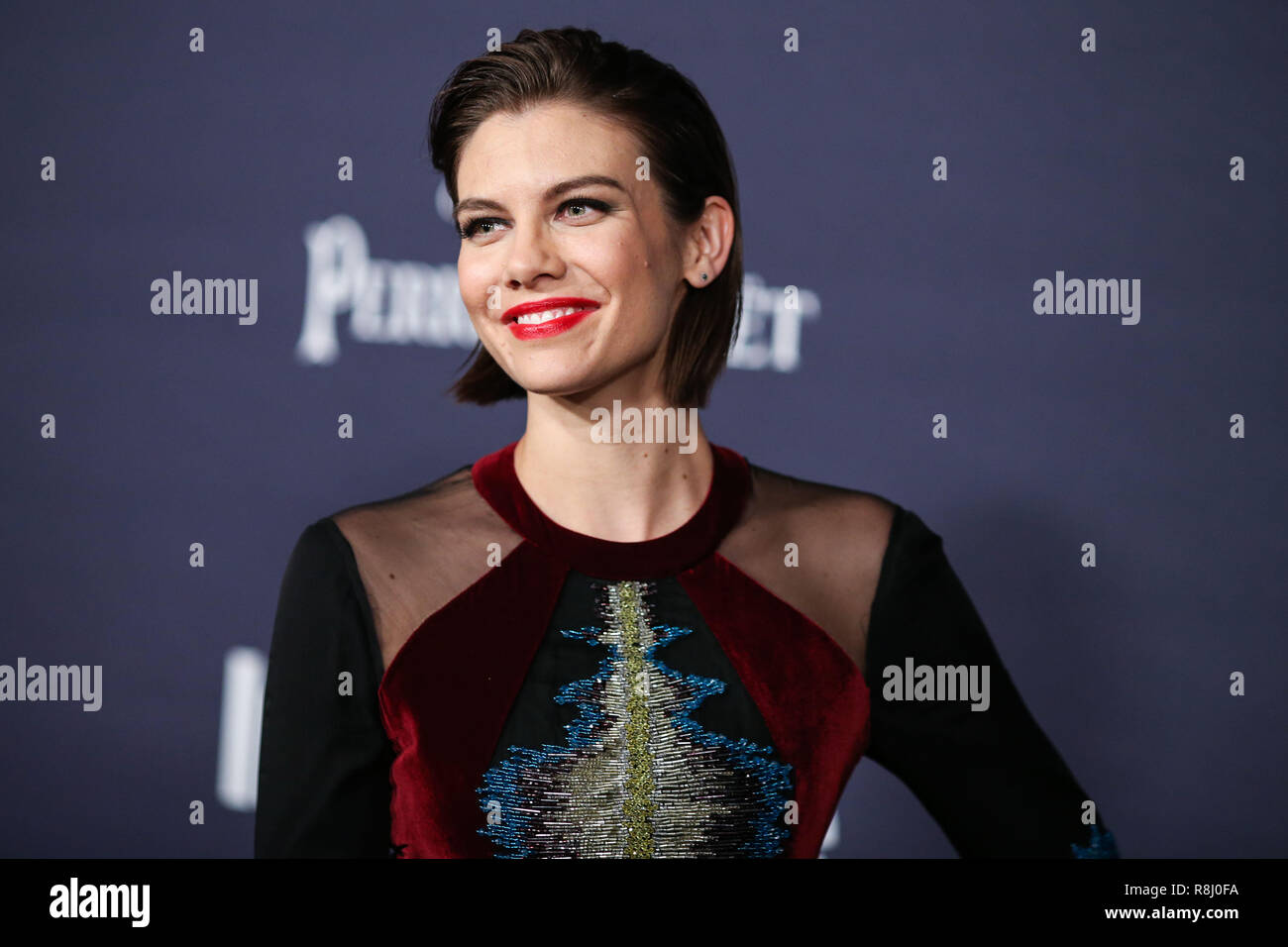 LOS ANGELES, CA, USA - OCTOBER 23: Actress Lauren Cohan wearing Mary ...
