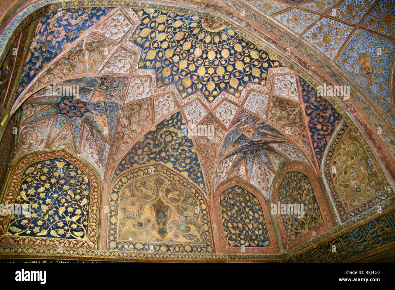 Mosaic ceiling rose hi-res stock photography and images - Alamy