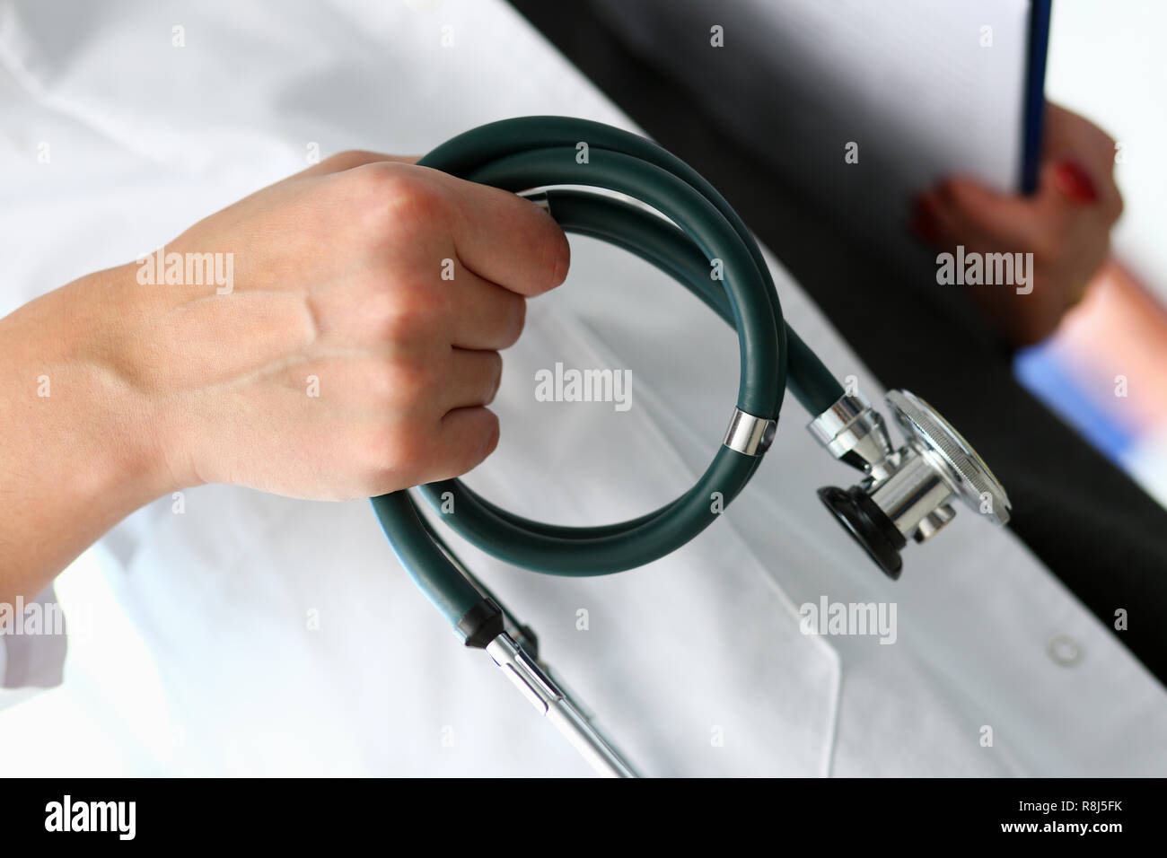 Female medical examiner hi-res stock photography and images - Alamy