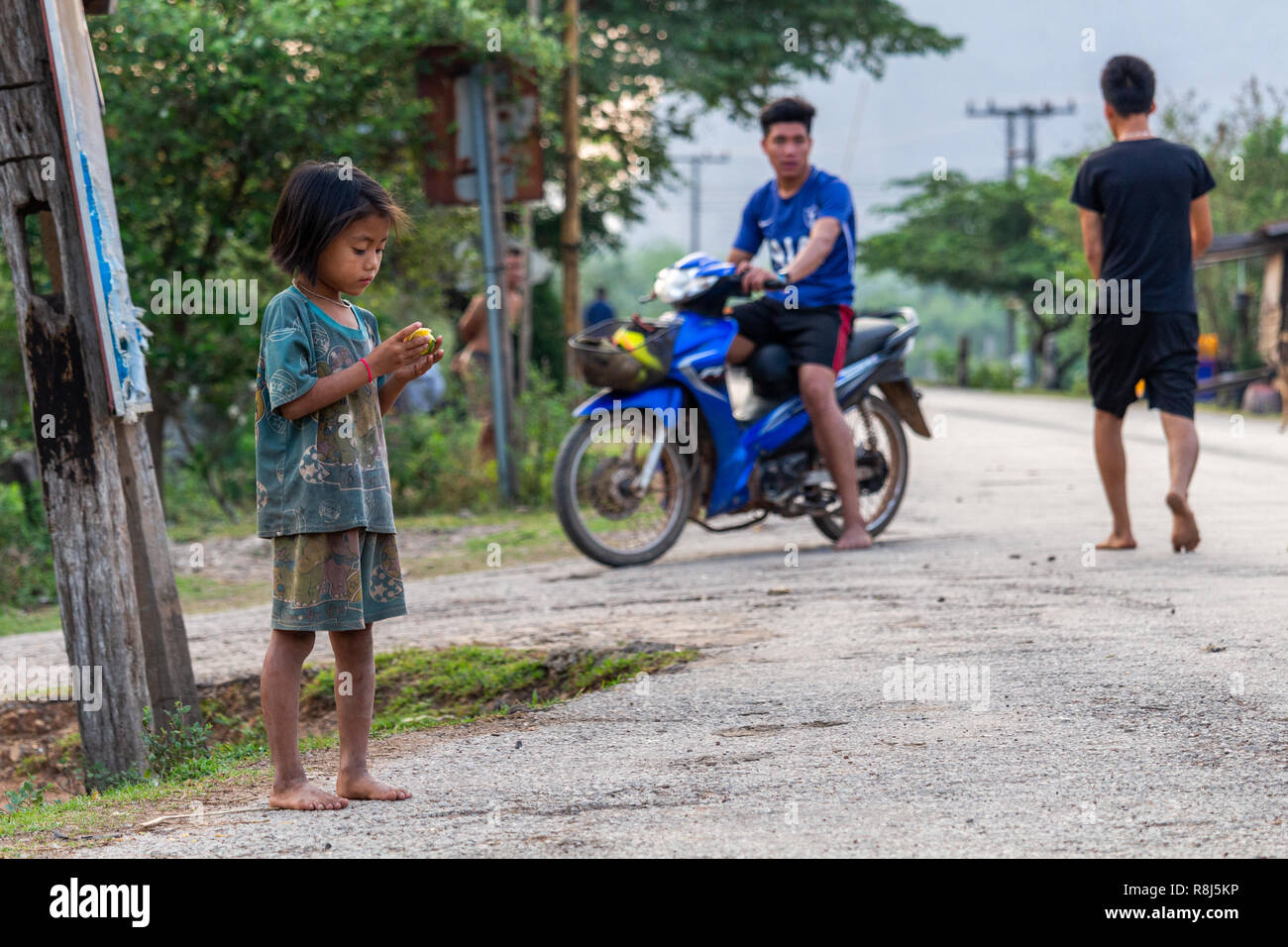 Barefoot farm hi-res stock photography and images - Alamy