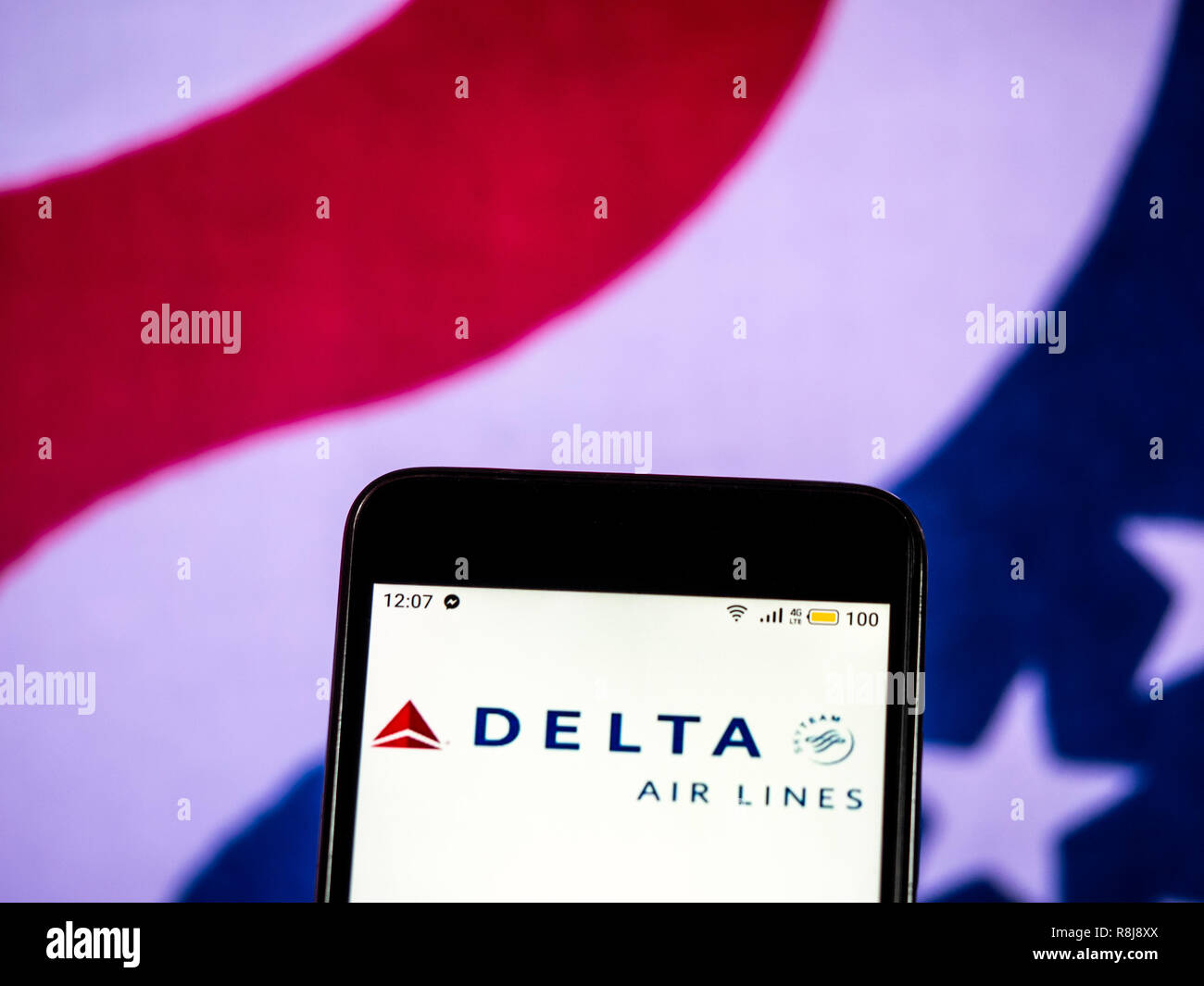 Delta air lines logo hi-res stock photography and images - Alamy