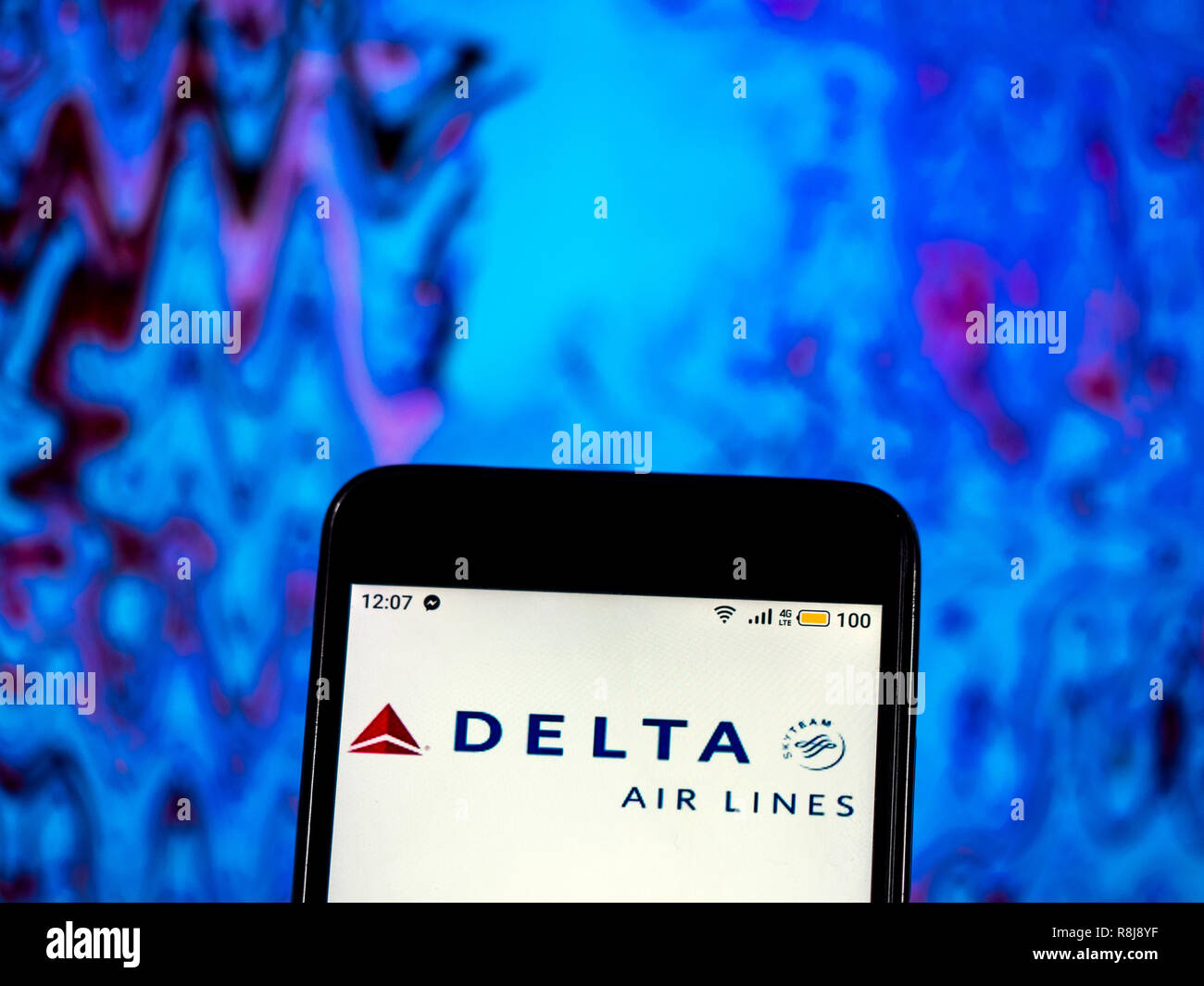 Delta air lines logo hi-res stock photography and images - Alamy