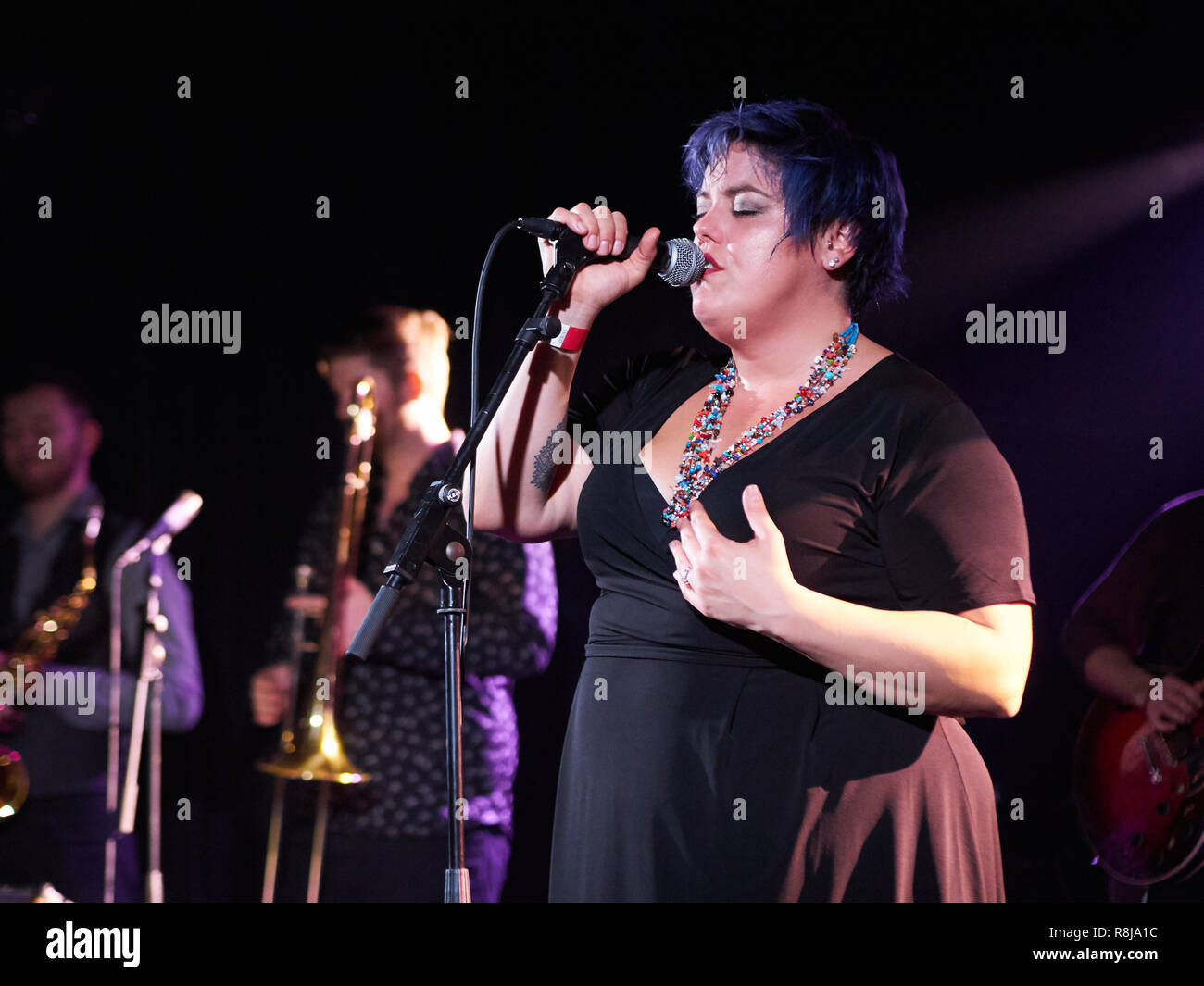 Hannah Williams and the Affirmations performing at La [2] de Apolo ...