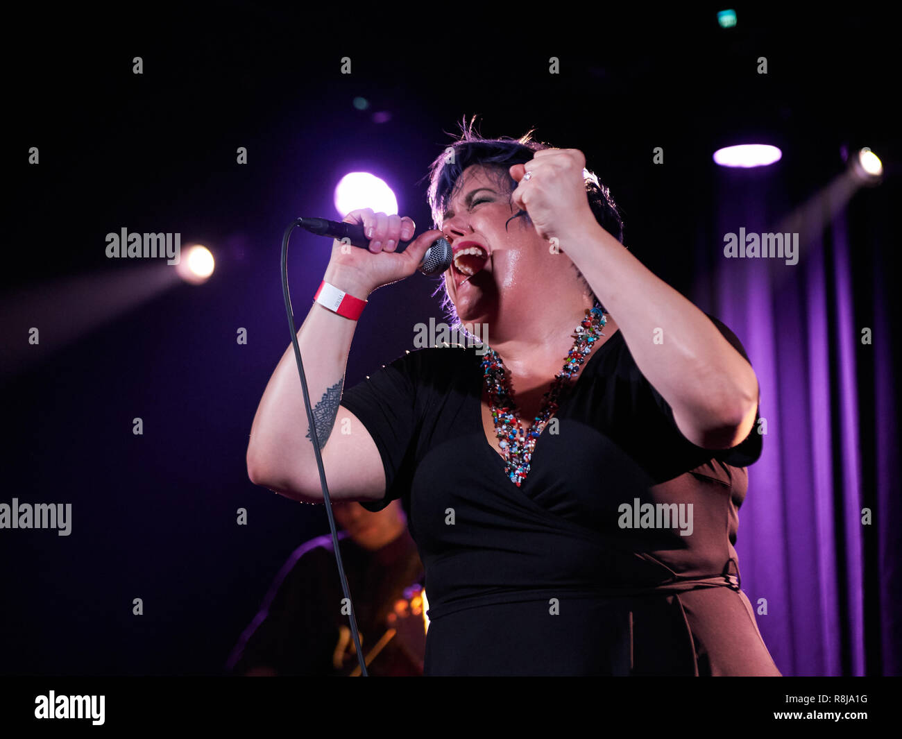 Hannah Williams and the Affirmations performing at La [2] de Apolo ...