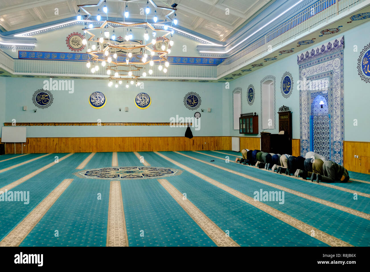 Men pray together hi-res stock photography and images - Alamy