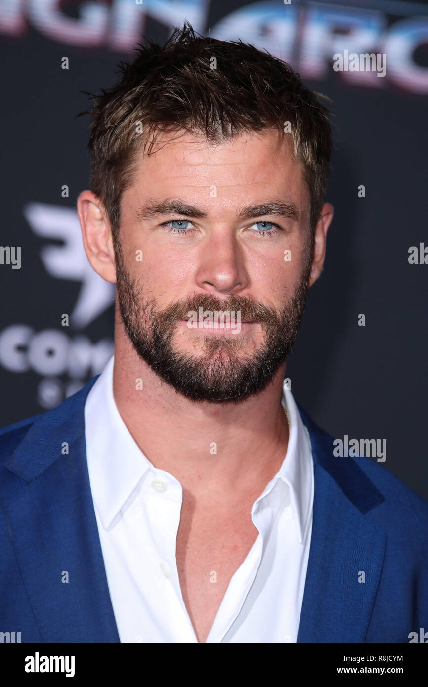 HOLLYWOOD, LOS ANGELES, CA, USA - OCTOBER 10: Actor Chris Hemsworth ...