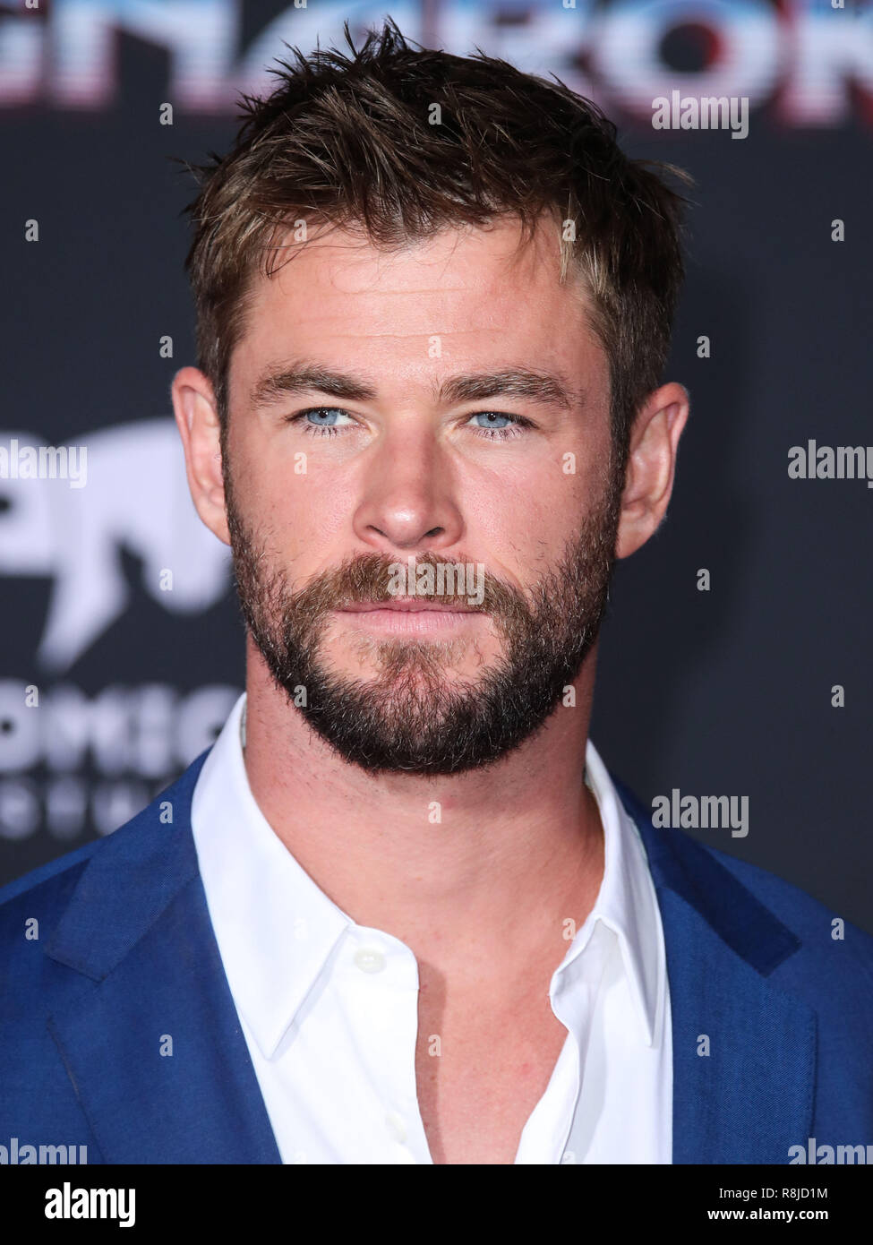 HOLLYWOOD, LOS ANGELES, CA, USA - OCTOBER 10: Actor Chris Hemsworth ...