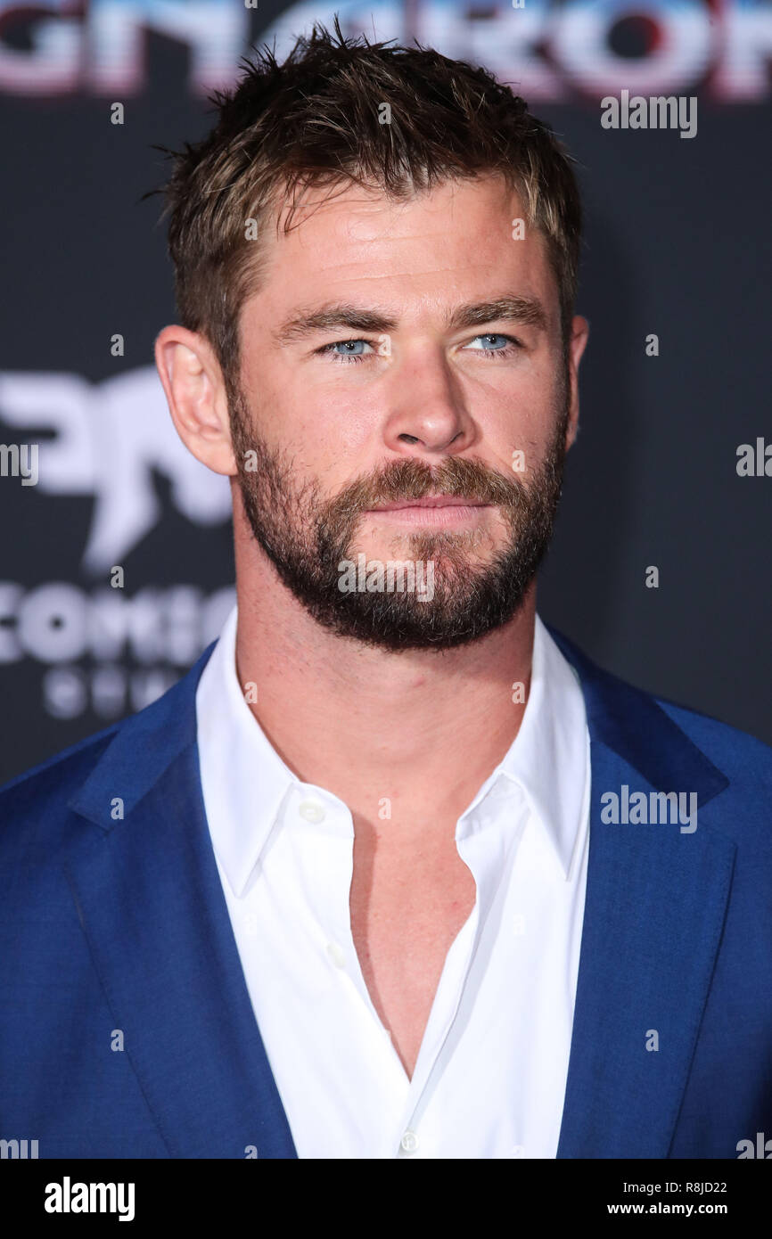 HOLLYWOOD, LOS ANGELES, CA, USA - OCTOBER 10: Actor Chris Hemsworth ...