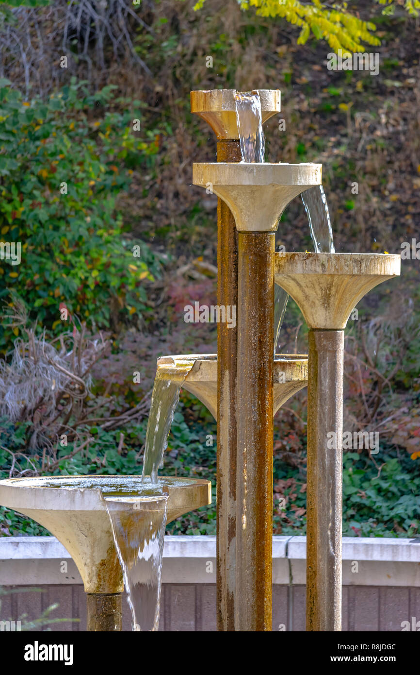 Cascading water details hi-res stock photography and images - Alamy