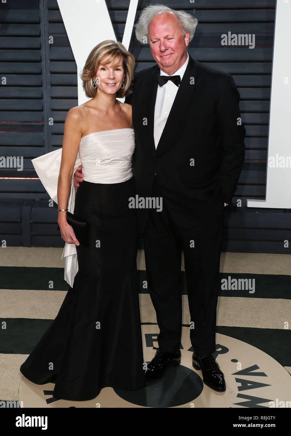 BEVERLY HILLS, LOS ANGELES, CA, USA - FEBRUARY 26: Graydon Carter, Anna ...