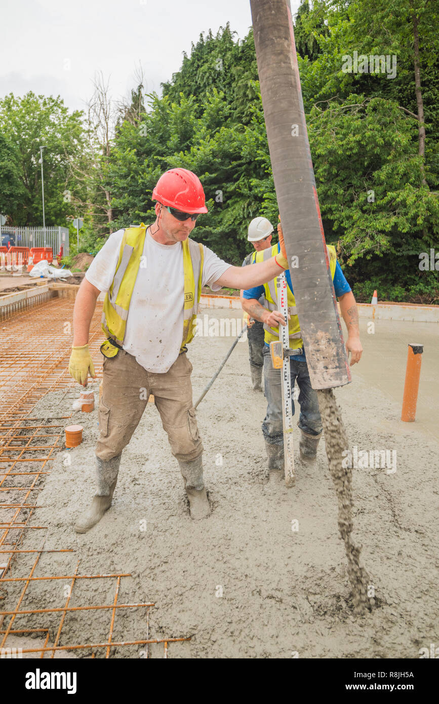 Pouring concrete slab hi-res stock photography and images - Alamy