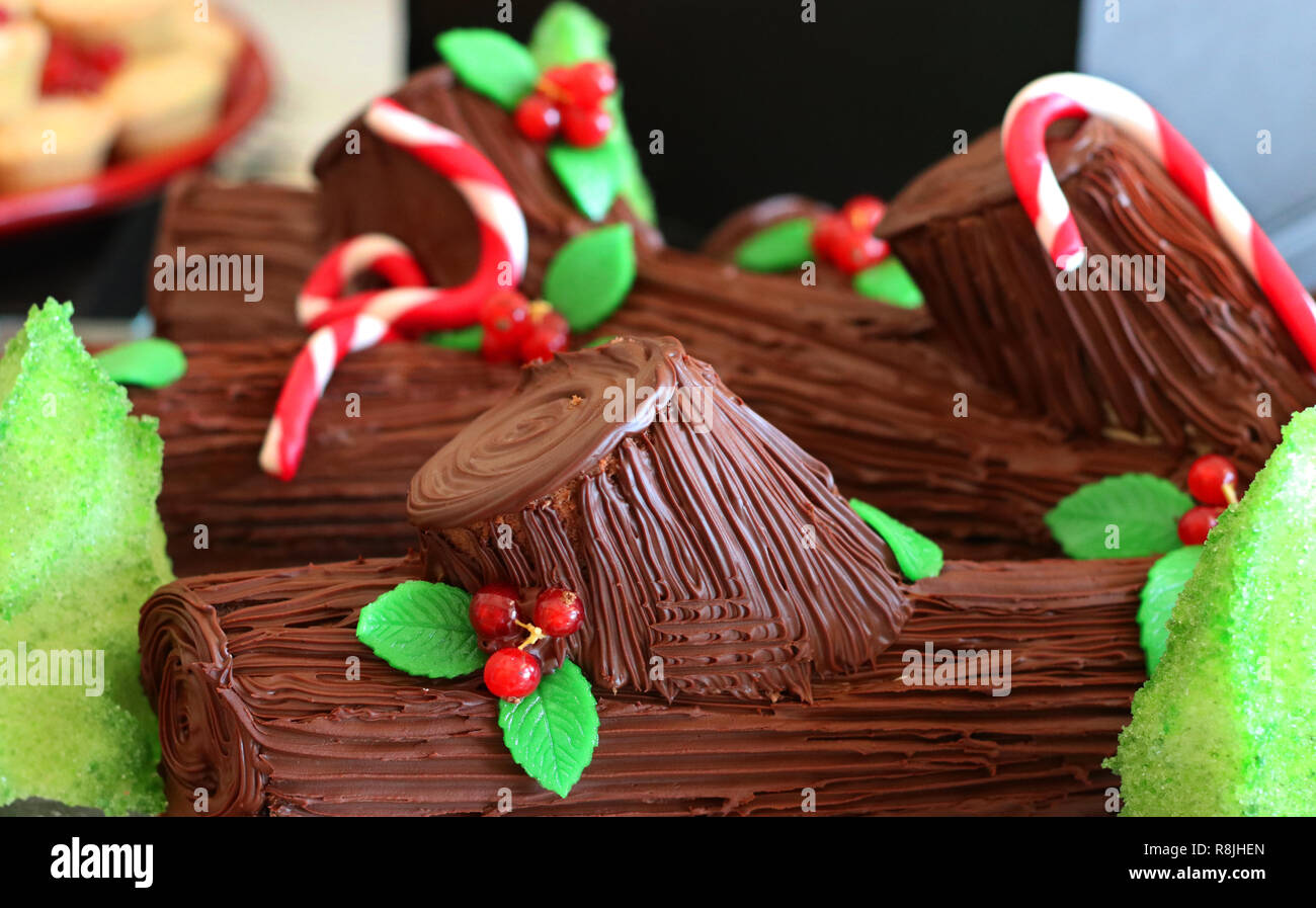 chocolate yule log cake Stock Photo - Alamy