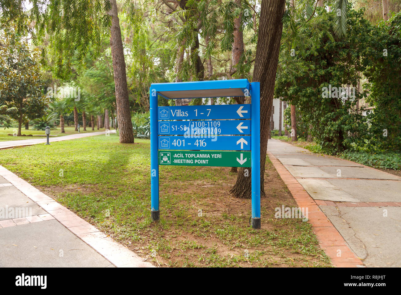 Blue signs hi-res stock photography and images - Alamy