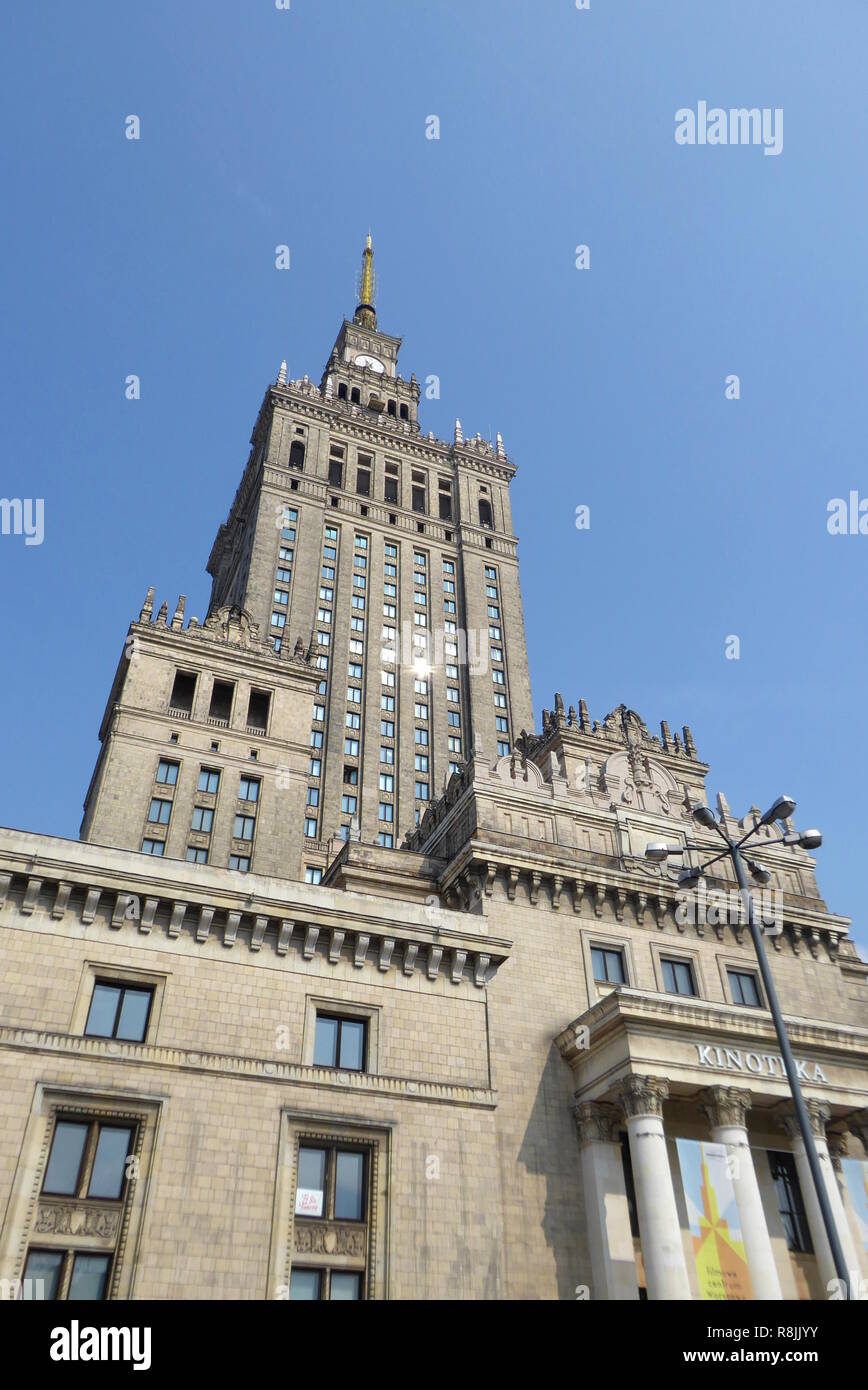 Warsaw tallest building hi-res stock photography and images - Alamy