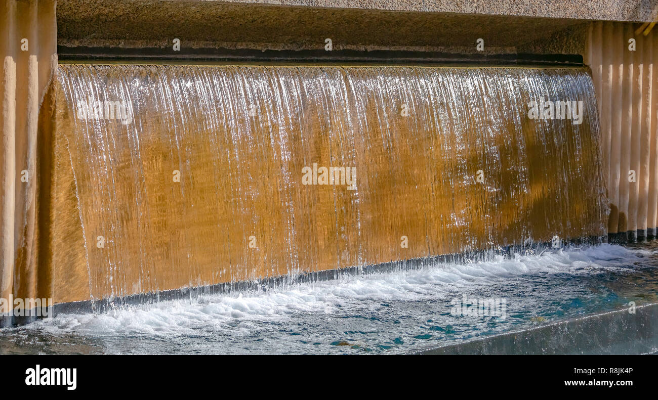 Water fountain waterfall in pond in Salt Lake Stock Photo - Alamy