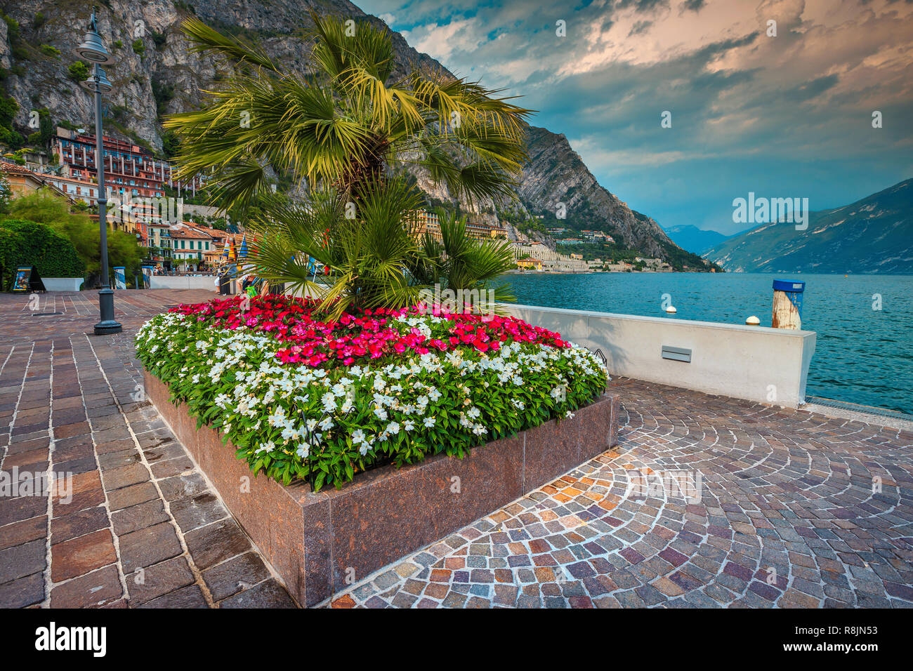 Limone walkway hi-res stock photography and images - Alamy