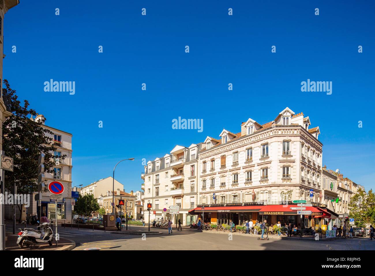 France, Hauts de Seine, Issy les Moulineaux, City Hall square, Comptoir ...