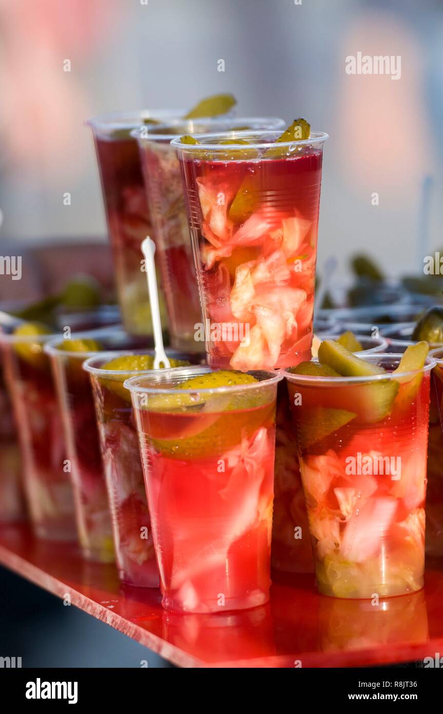 Floating bridge restaurant hi-res stock photography and images - Alamy