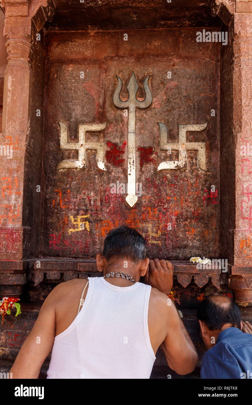 Hindu temple prayers india hi-res stock photography and images - Alamy