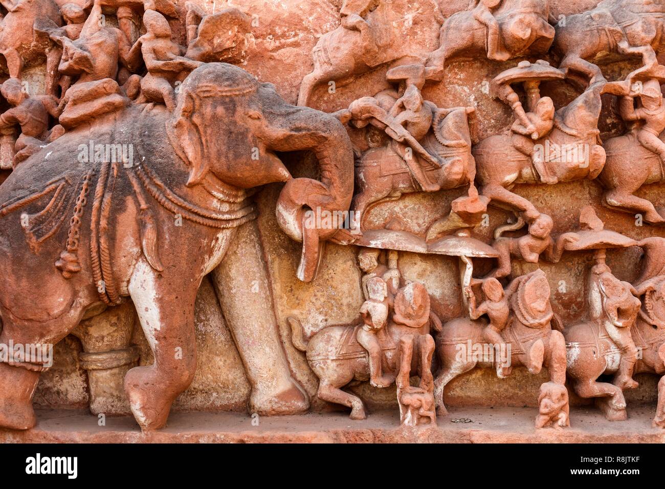 India, Madhya Pradesh, Omkareshwar, Siddhanath temple, elephant and ...